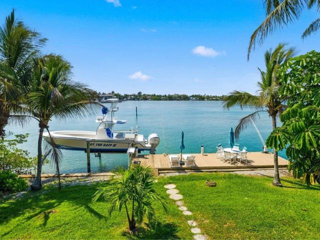 Luxury Villa for sale in Jupiter, Florida
