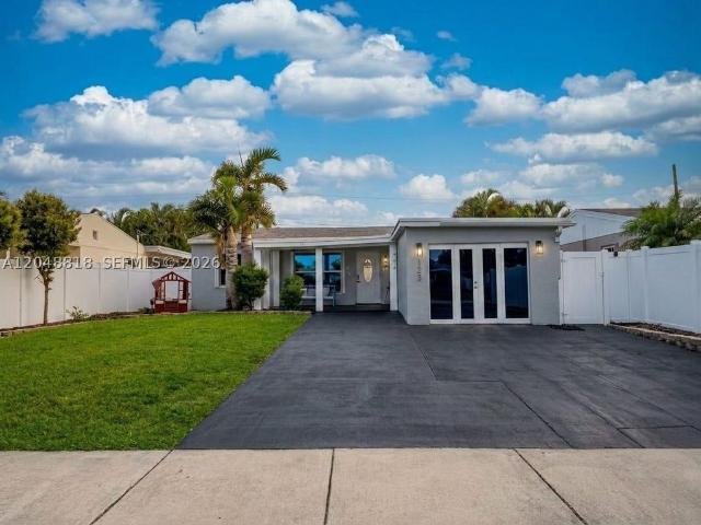 Luxury Villa for sale in Oakland Park, Florida