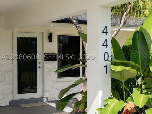 Luxury Villa for sale in Oakland Park, Florida