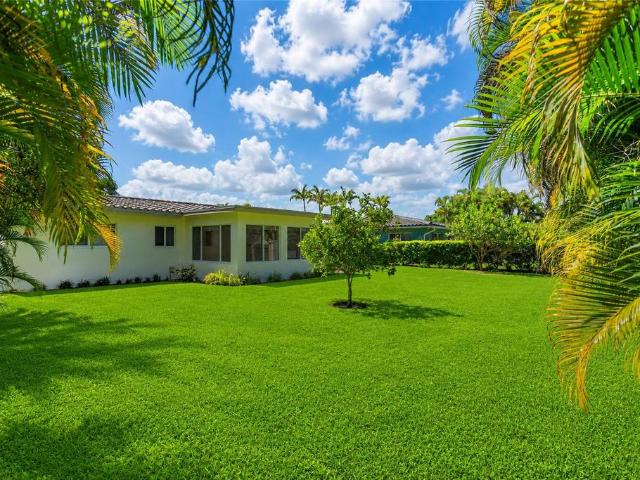 Luxury Villa for sale in Oakland Park, Florida