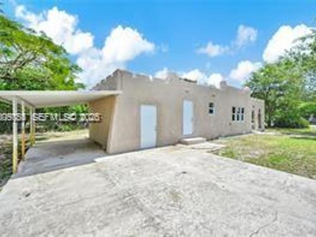 Luxury Villa for sale in Opa locka North historical, United States