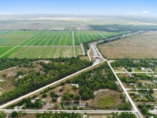 Luxury Villa for sale in Loxahatchee Groves, Florida