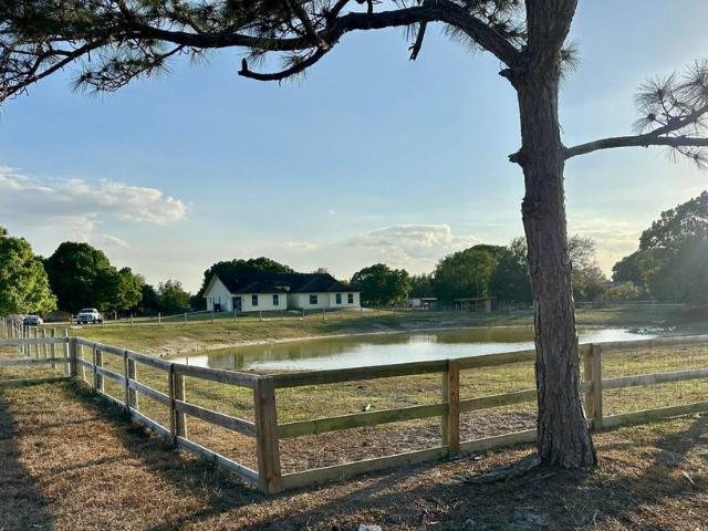 Luxury Villa for sale in Loxahatchee Groves, Florida
