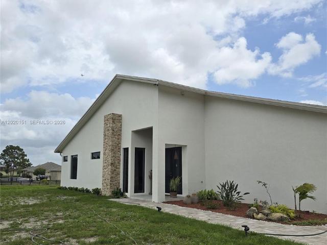 Luxury Villa for sale in Loxahatchee Groves, Florida