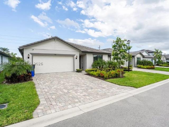 Luxury Villa for sale in Lauderdale Lakes, Florida