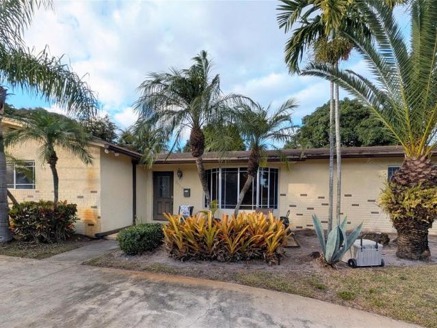Luxury Villa for sale in Lauderdale Lakes, Florida