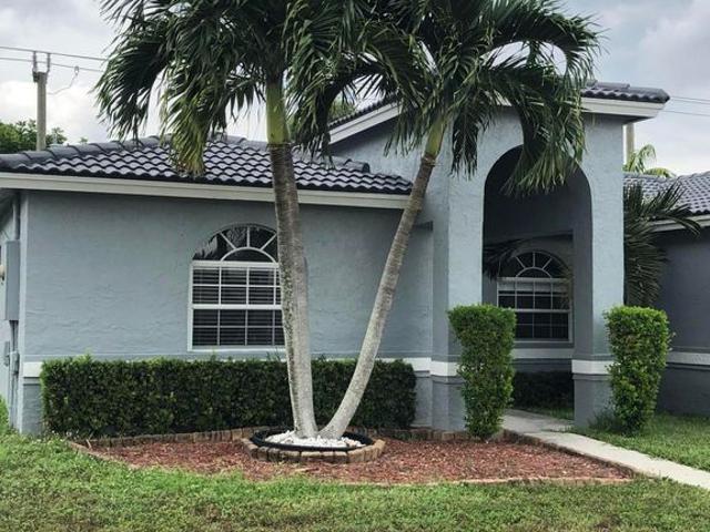 Luxury Villa for sale in Lauderhill, Florida