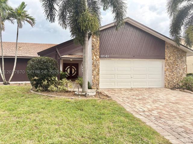 Luxury Villa for sale in Lauderhill, Florida