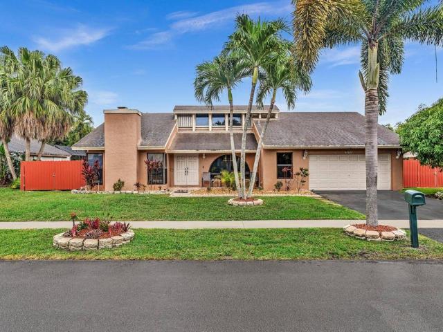 Luxury Villa for sale in Lauderhill, Florida