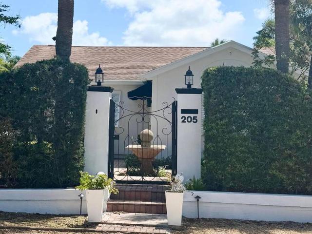 Luxury Villa for sale in Lake Worth, Florida