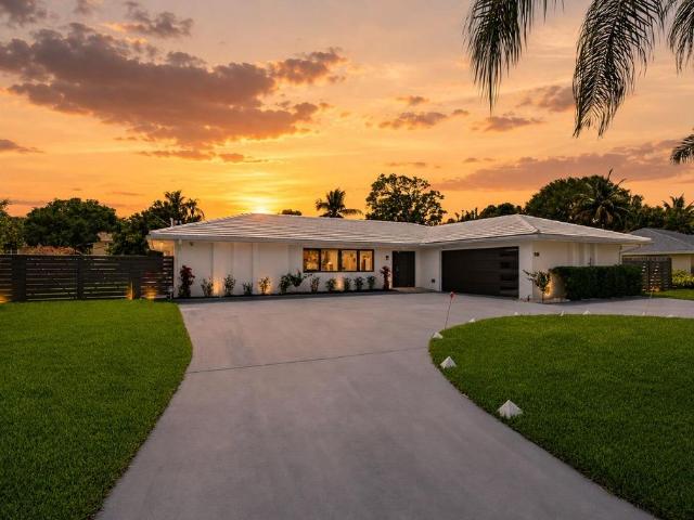 Luxury Villa for sale in Lake Clarke Shores, United States