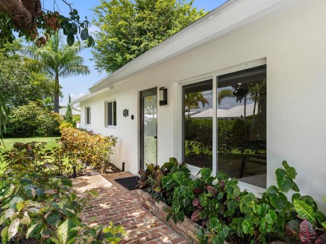 Luxury Villa for sale in Lake Clarke Shores, United States