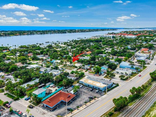 Luxury Villa for sale in Lantana, United States