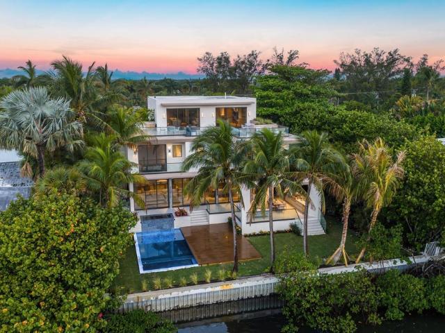 Luxury Villa for sale in Lantana, Florida