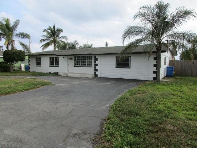 Luxury Villa for sale in Lantana, Florida