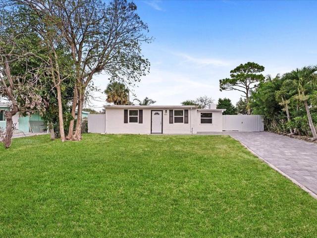 Luxury Villa for sale in Lantana, Florida