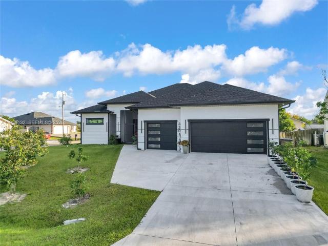 Luxury Villa for sale in Lehigh Acres, Florida