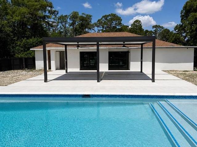 Luxury Villa for sale in Lehigh Acres, United States