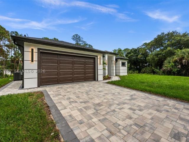 Luxury Villa for sale in Lehigh Acres, United States