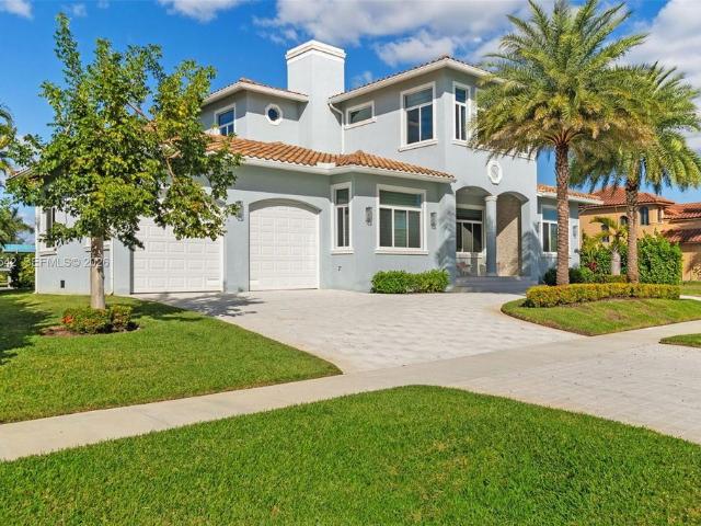 4 bedroom luxury Villa for sale in Marco Island, Florida