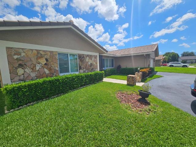 Luxury Villa for sale in Margate, Florida