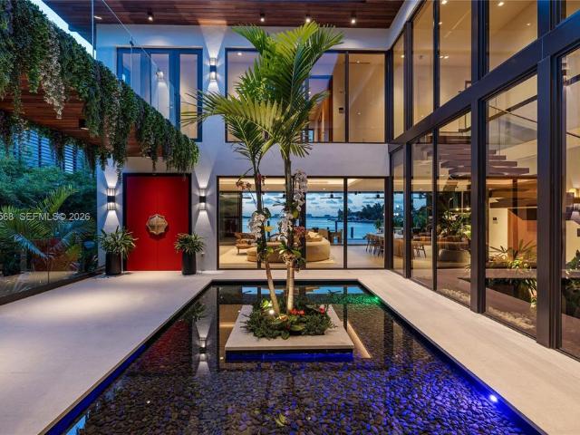 Luxury Villa for sale in Miami Beach, Florida