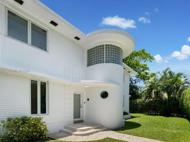 Luxury Villa for sale in Miami Beach, Florida