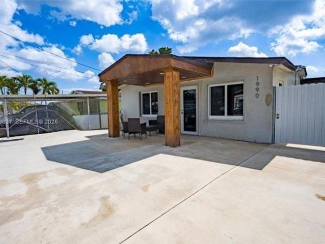 Luxury Villa for sale in Miami Gardens, United States