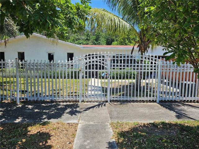 Luxury Villa for sale in Miami Gardens, Florida