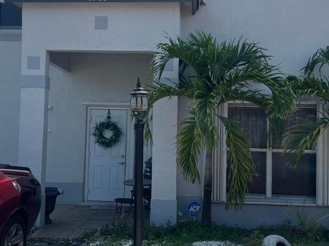 Luxury Villa for sale in Miami Gardens, Florida