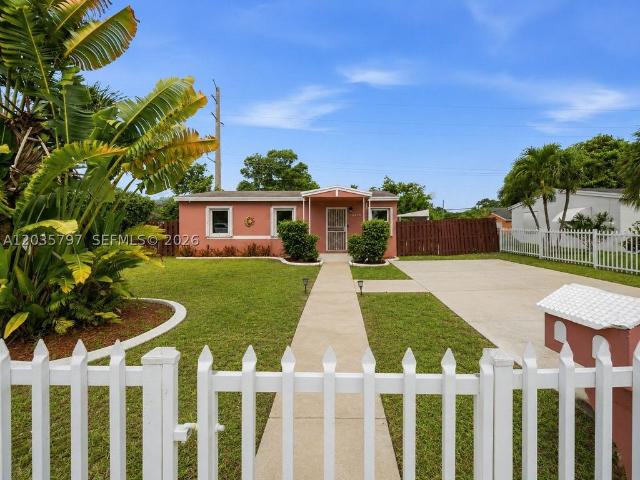Luxury Villa for sale in Miami Gardens, Florida