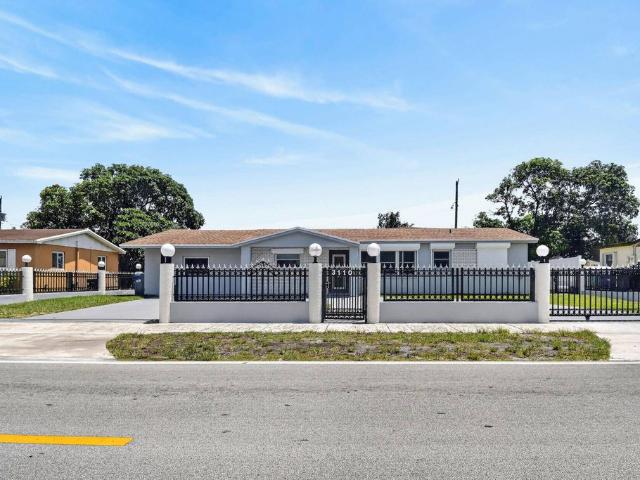 Luxury Villa for sale in Miami Gardens, Florida