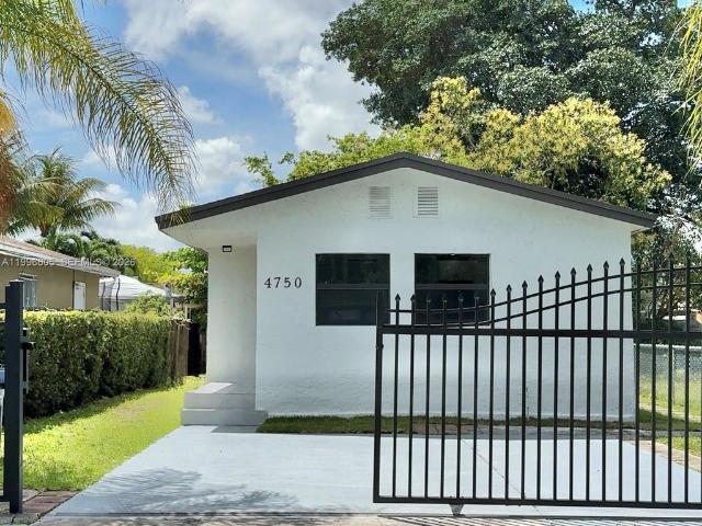 Luxury Villa for sale in Miami Heights Trailer Park, Florida