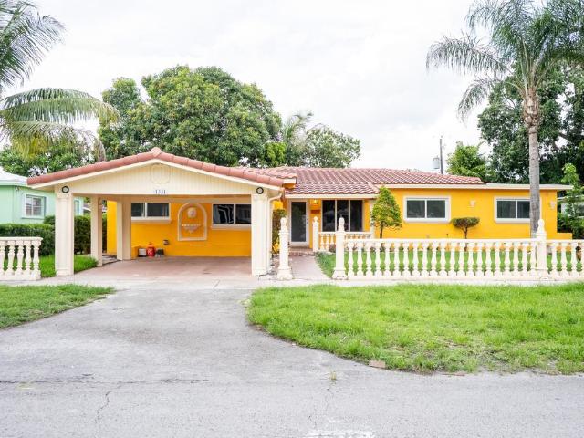 Luxury Villa for sale in Miami Heights Trailer Park, United States