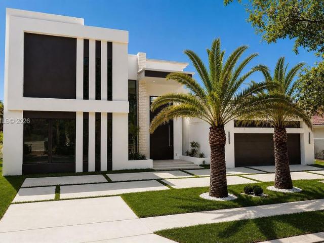 Luxury Villa for sale in Miami Lakes, Florida