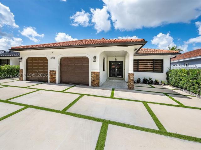 Luxury Villa for sale in Miami Lakes, Florida
