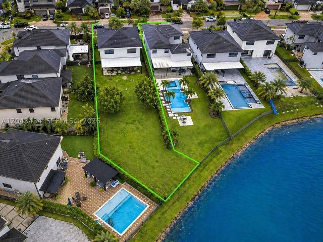 Luxury Villa for sale in Miami Lakes, Florida