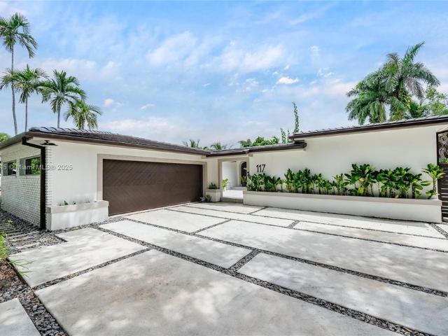 4 bedroom luxury Villa for sale in Miami Springs, Florida