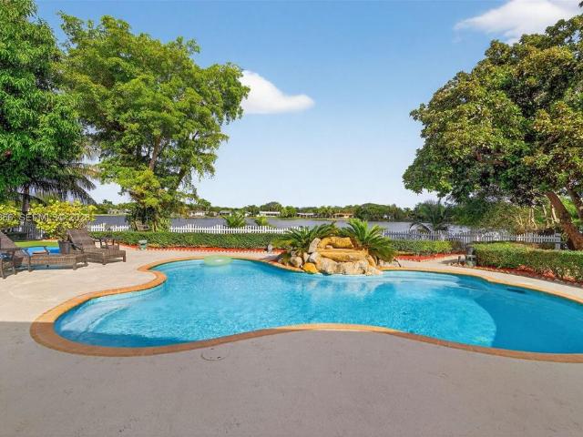 Luxury Villa for sale in Miami, United States