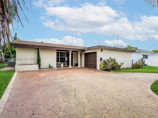 Luxury Villa for sale in Miramar, Florida