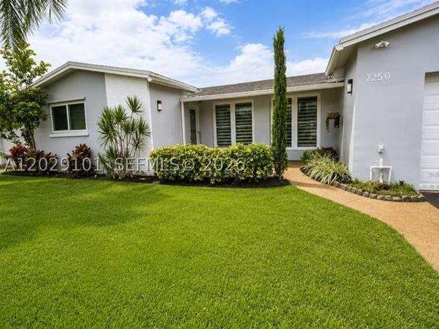 Luxury Villa for sale in Miramar, Florida