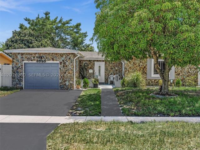 Luxury Villa for sale in North Lauderdale, Florida