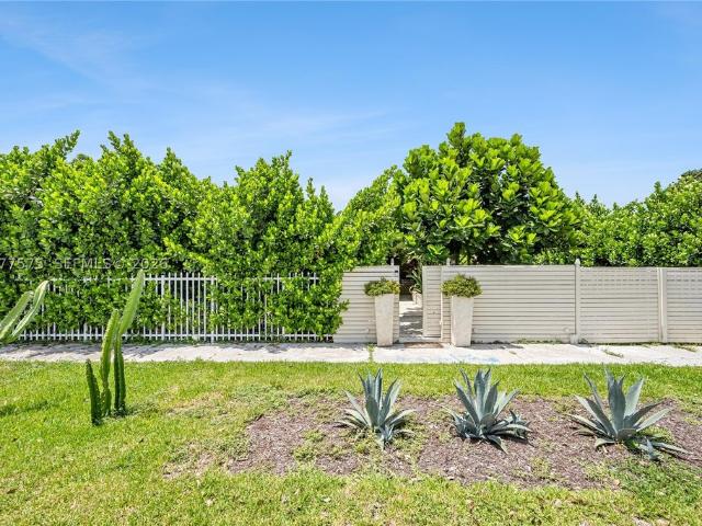 Luxury Villa for sale in North Miami, Florida