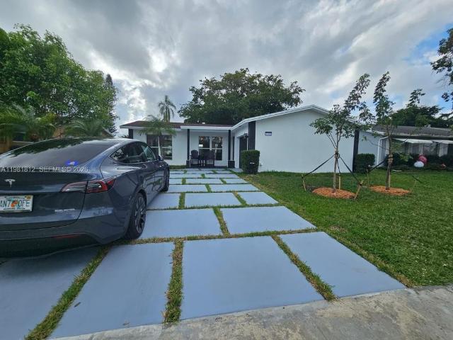 Luxury Villa for sale in Sunrise, Florida