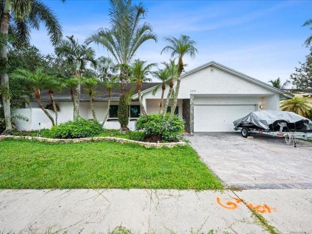 Luxury Villa for sale in Sunrise, Florida