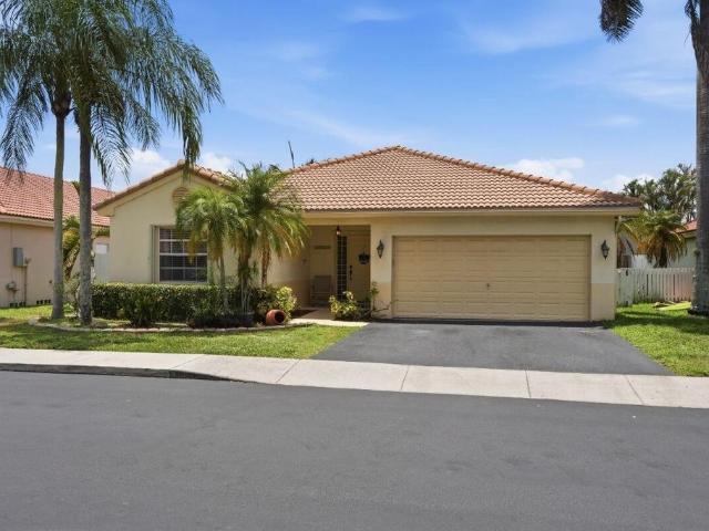 Luxury Villa for sale in Sunrise, Florida
