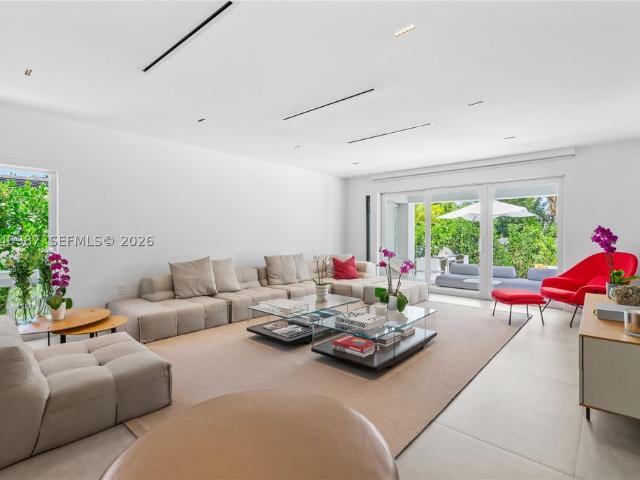 Luxury Villa for sale in Surfside, United States