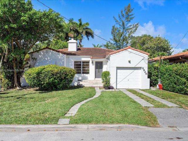 Luxury Villa for sale in Surfside, United States