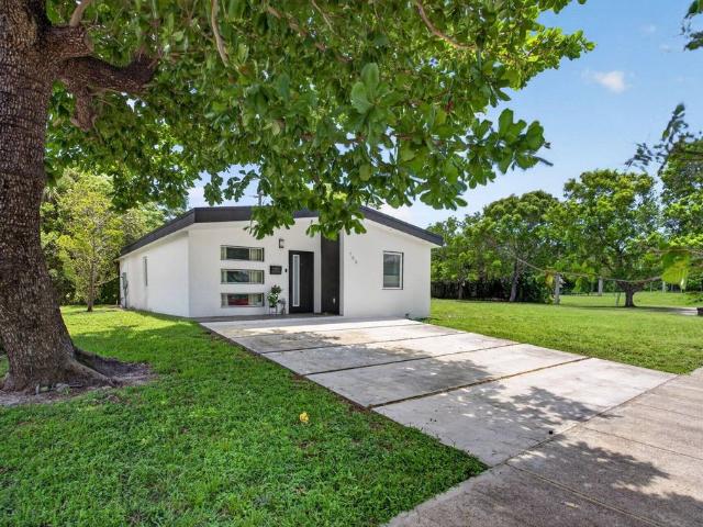 Luxury Villa for sale in Pompano Beach, Florida
