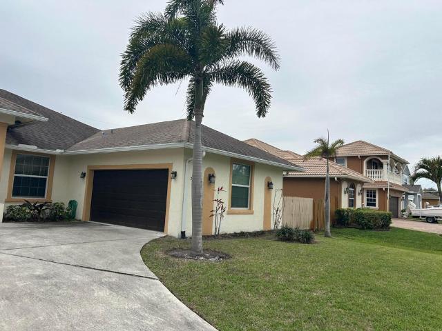 Luxury Villa for sale in Port Saint Lucie, Florida
